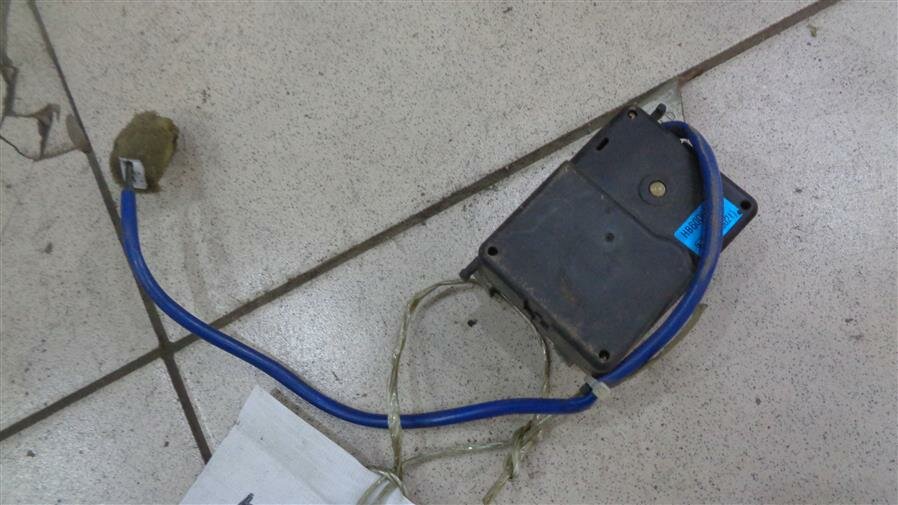 Моторчик заслонок впускного коллектора от Mazda 626 GE 1991-1997