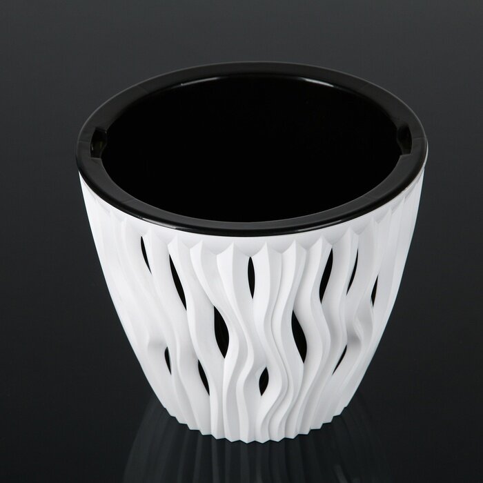 Кашпо со вставкой Sima-land "Вдохновение", 2,25 л, черно-белое