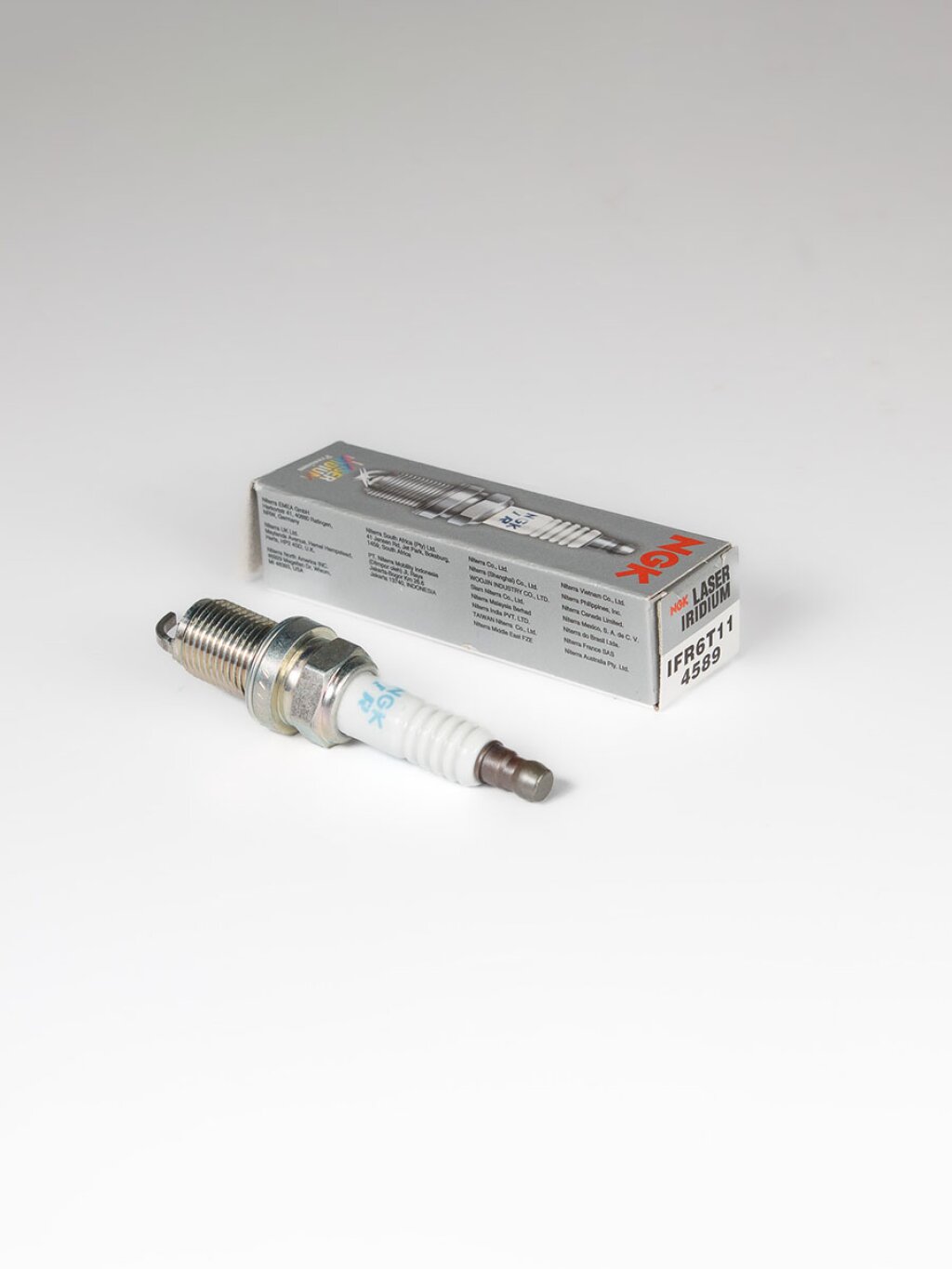 Свеча зажигания Pt IFR6T-11 NGK 4589