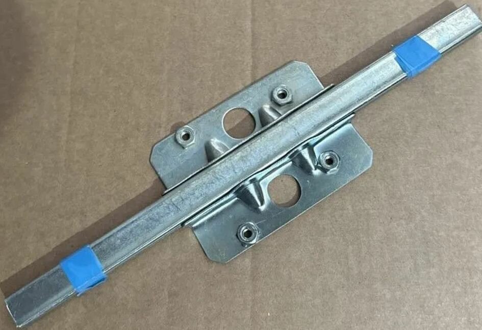 Обойма ВАЗ-2110 стекла опускного двери 2шт комплект