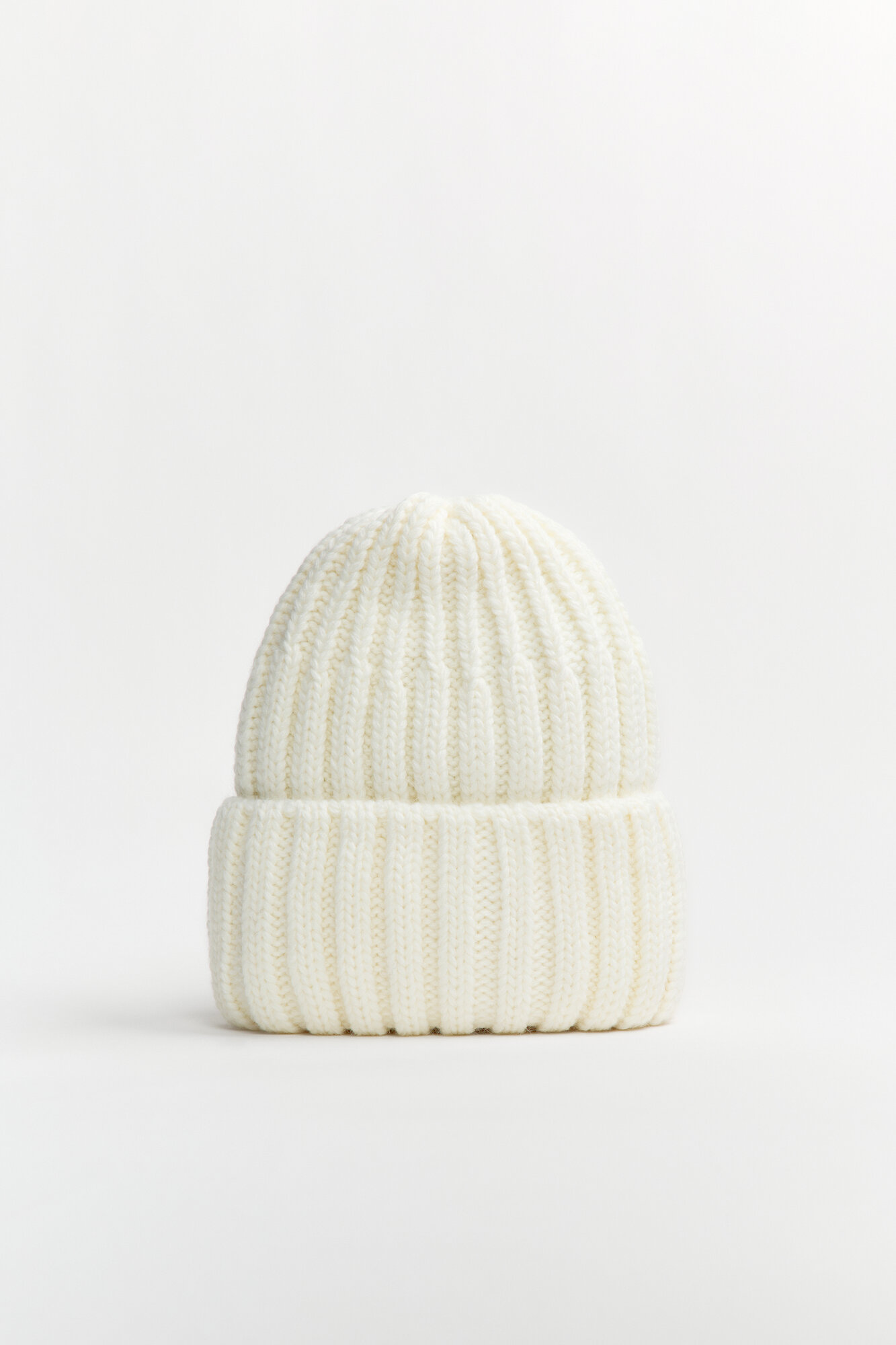 Шапка-бини для женщин