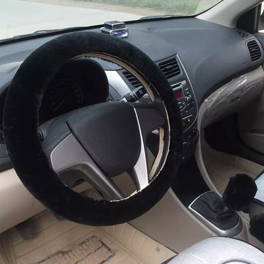 Оплетка на руль меховая 37-39 см