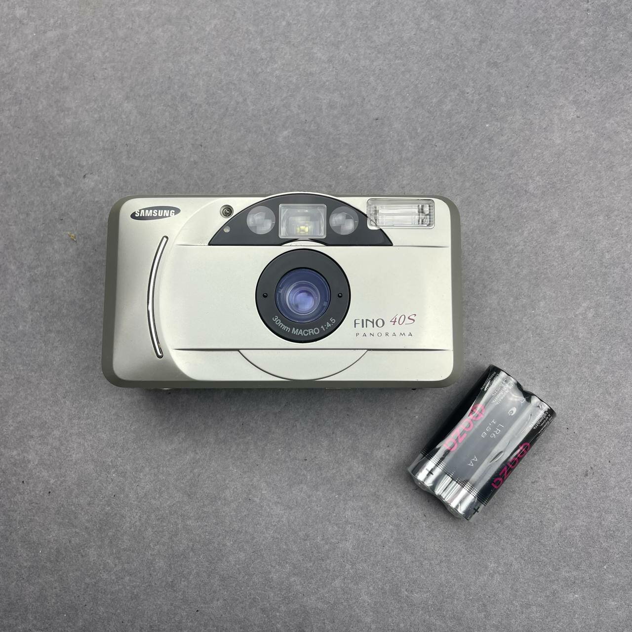 Винтажный пленочный фотоаппарат Samsung Fino 40s