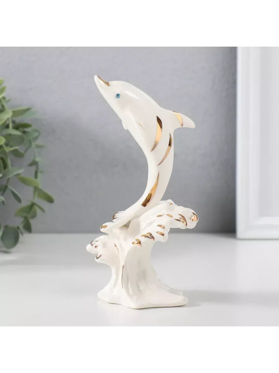 Сувенир Дельфин на волне 5,5х9х14 см