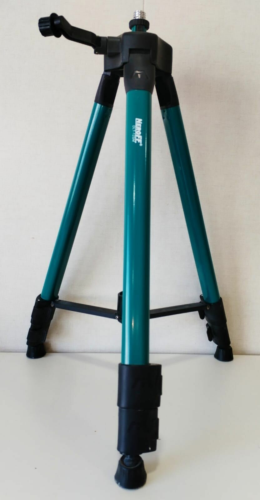 Штатив тренога 1.2 метра для лазерного уровня нивелира NeroFF DLT-12SM