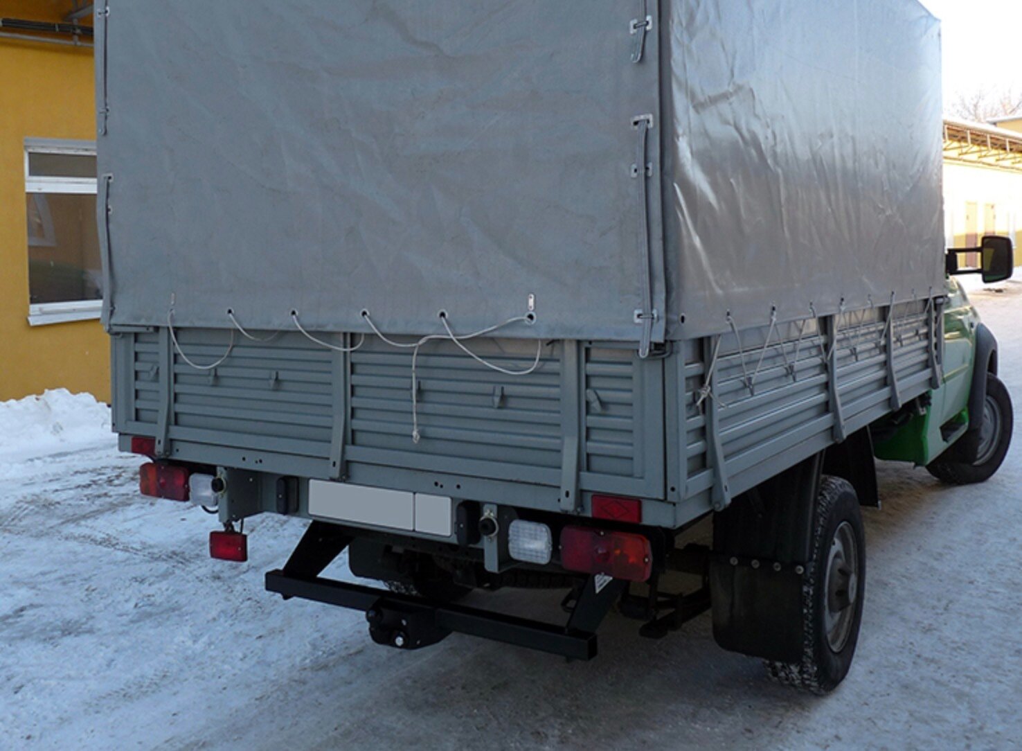 Фаркоп AvtoS для УАЗ 23602 CARGO (2011-) / 236022 PROFI (2017-) с универсальной электрикой и сертификатом в комплекте, арт.(UAZ-08+electr)