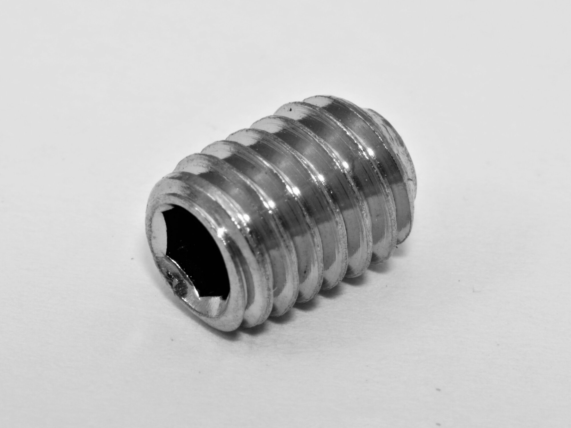 Винт установочный DIN 913 М6 х 8, D37 / 50 шт / соберизавод