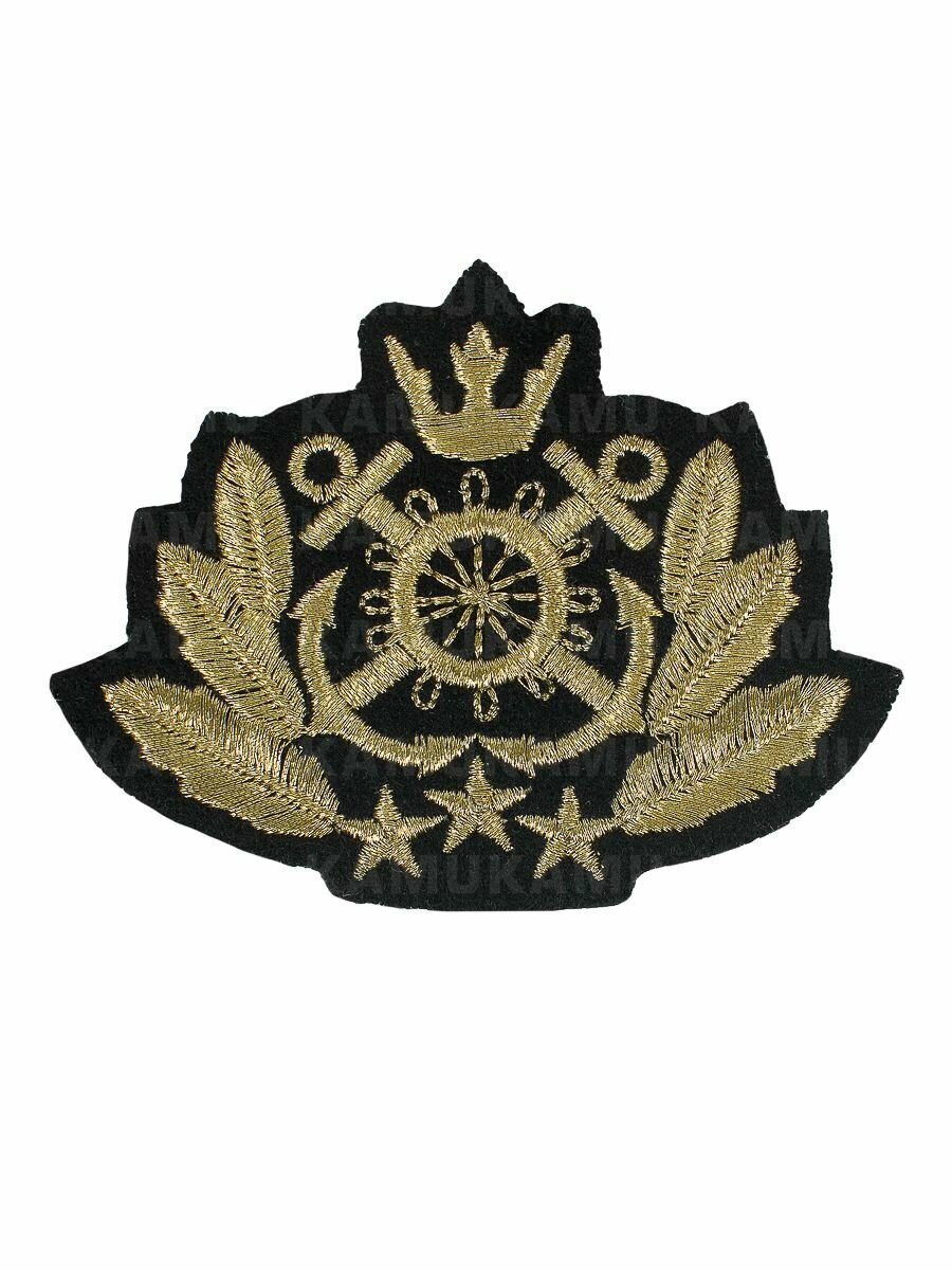 Кокарда с листьями якорями в центре, короной и тремя звездами машинная вышивка, цвет черный 752530