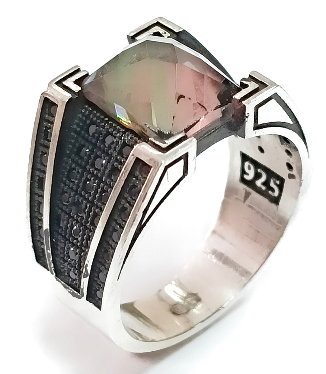 Печатка, серебро, 925 проба, чернение, султанит, фианит