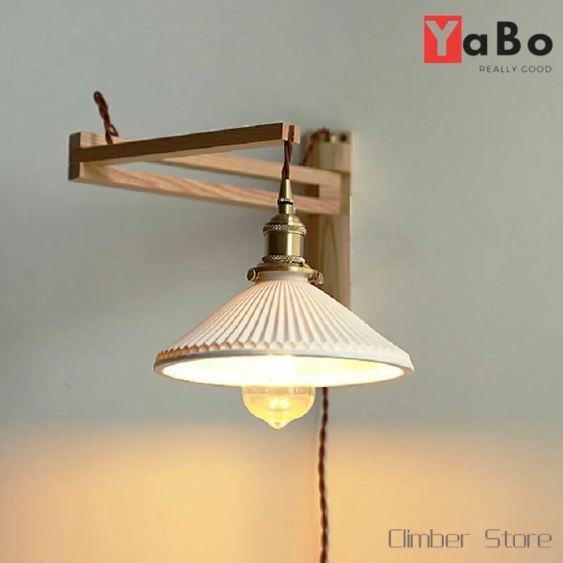 Настенный светильник из дерева в японском стиле