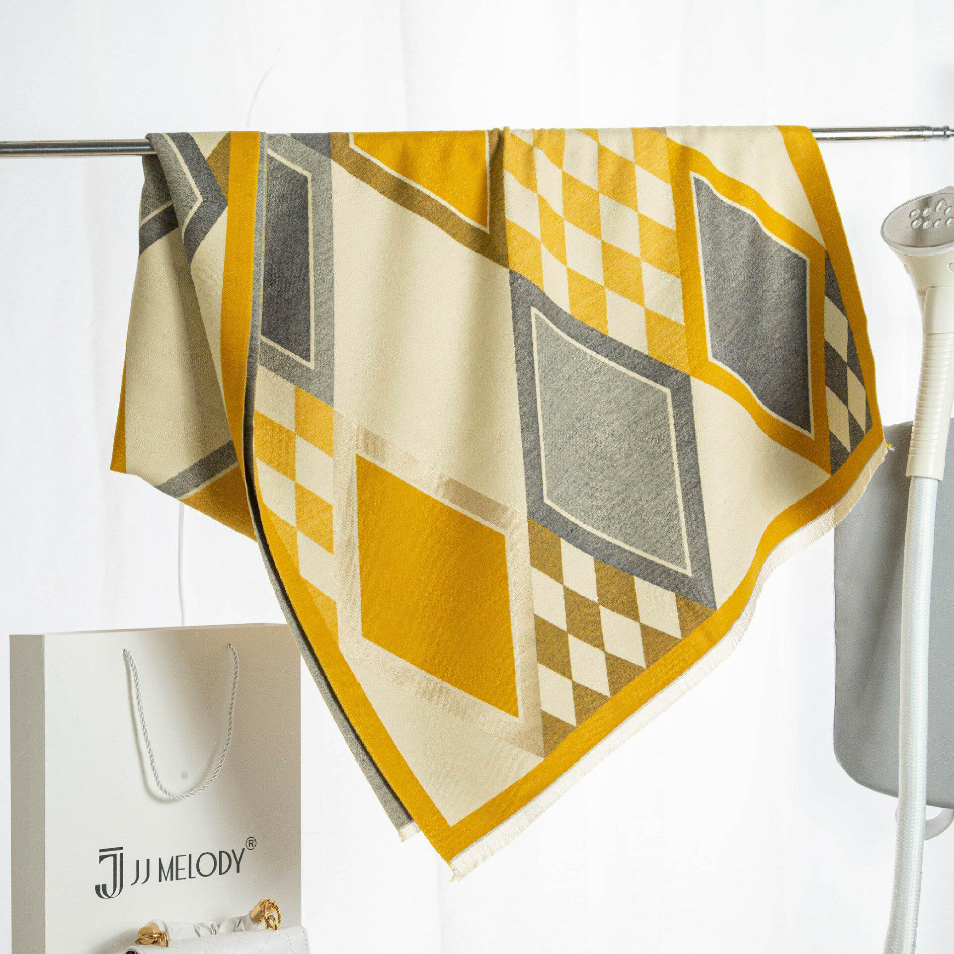 Шаль для женщин