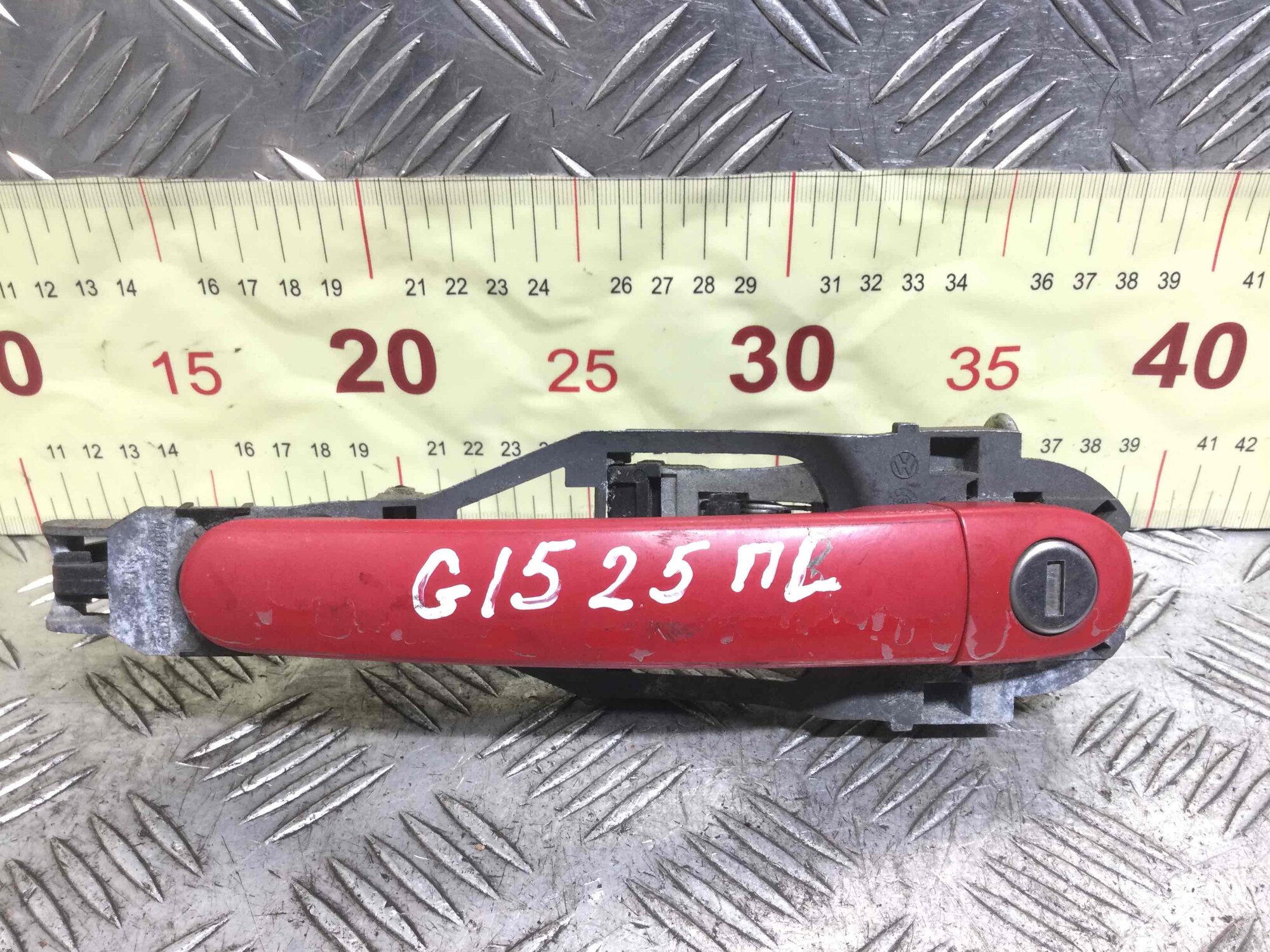 Б/У Ручка наружная передняя левая Volkswagen Polo 4 поколение (2001-2005) 2002 г.