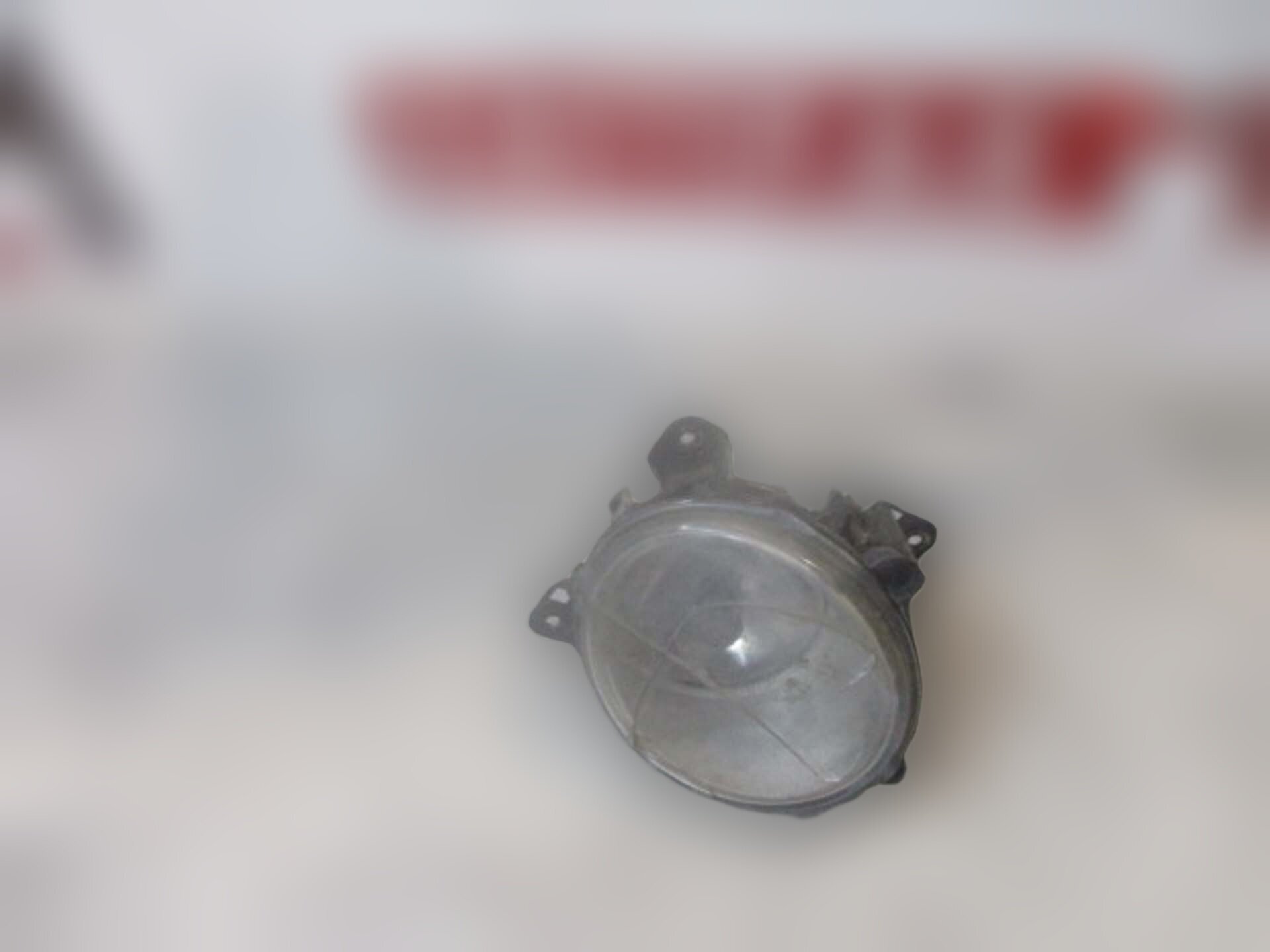 Фара противотуманная левая Scania P, R, G, стекло разбито