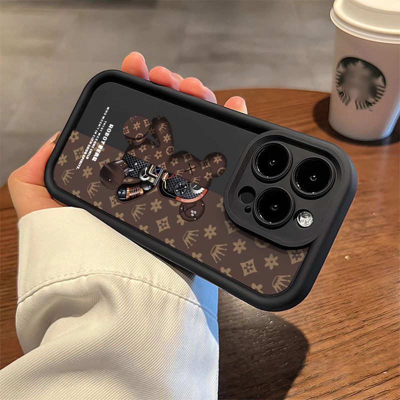 Чехол на Реалми C61 / Realme C61 чёрный с Коричнево-черный узор механического медведя силиконовый удароПрочный