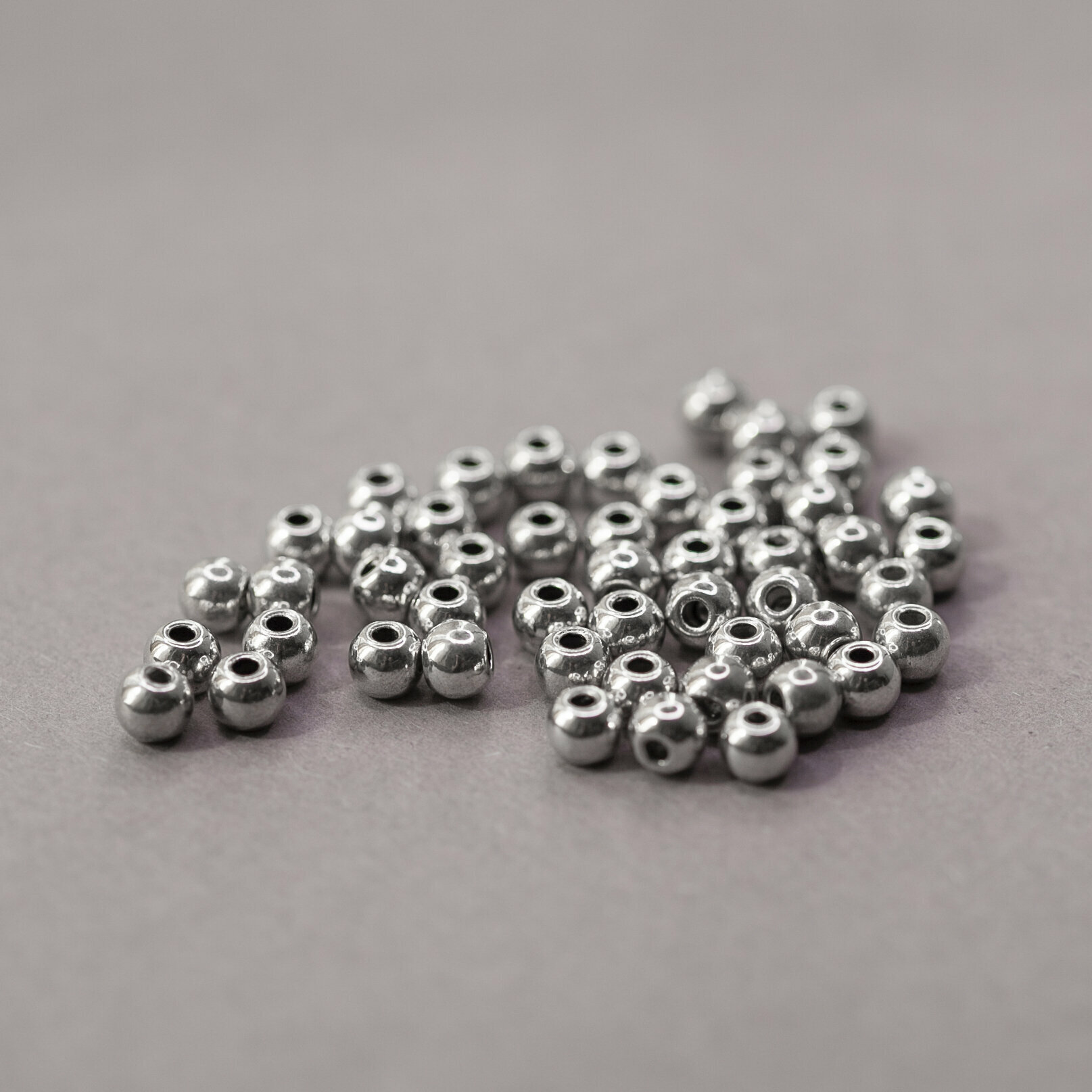 Металлические бусины "Шар" 5мм, 50 штук, античное серебро, комплект