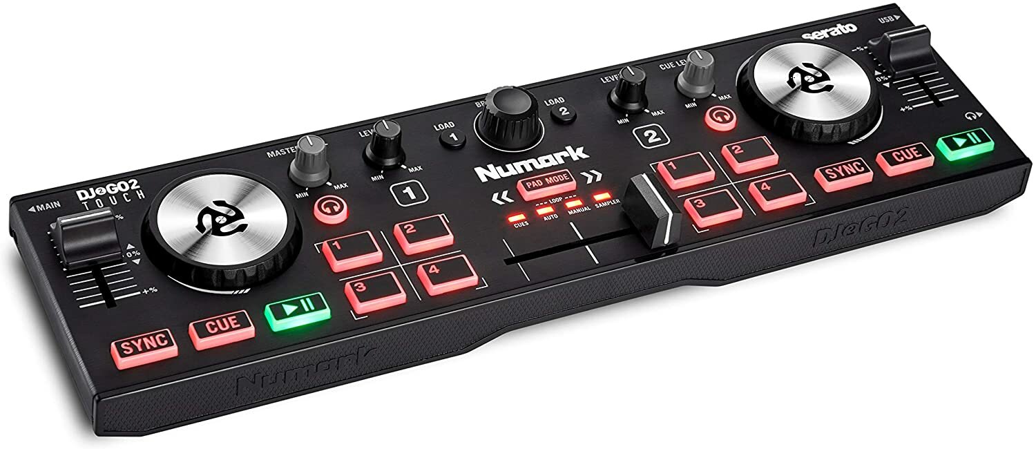 NUMARK DJ2GO2 Touch портативный DJ-контроллер, в комплекте ПО Serato DJ Intro — фото 1