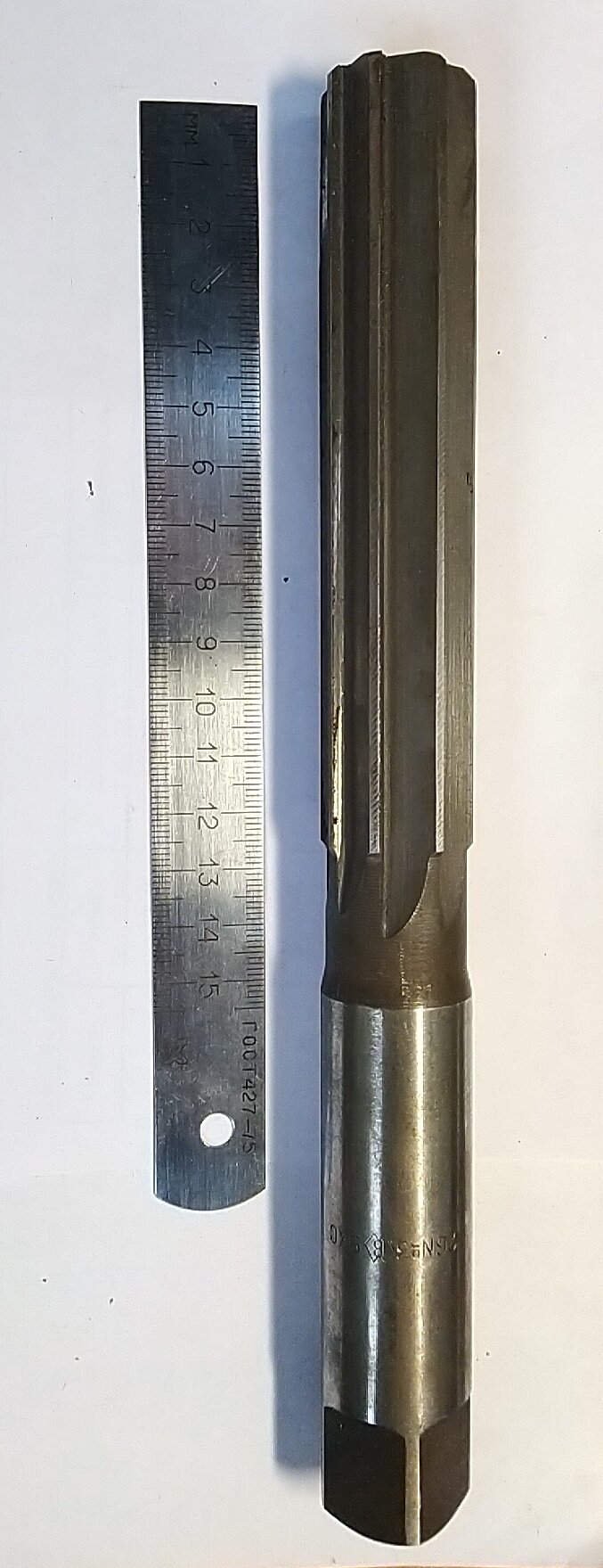 Развертка 26,0 №3 ручная с цилиндрическим хвостовиком с прямыми канавками, исп.1 сталь 9ХС ГОСТ 7722-77