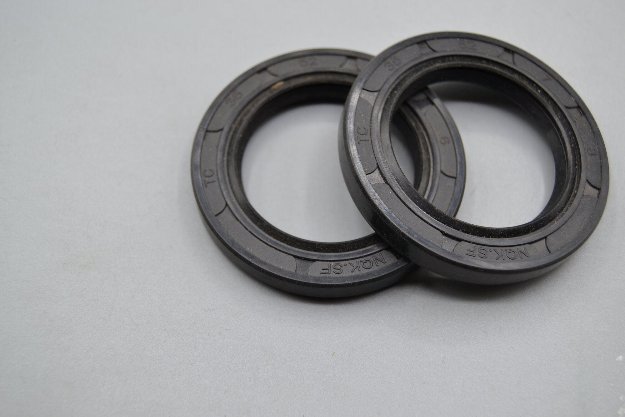 Манжеты сальники 35x52x7, (2шт)