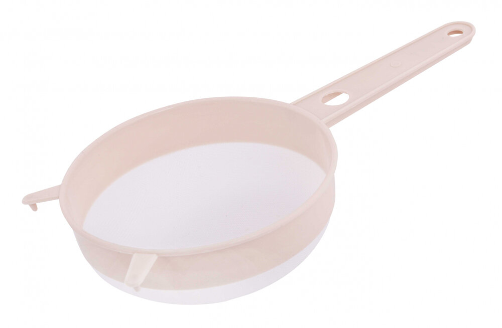 Сито пластиковое с ручкой "Альтернатива", диаметр 15 см, цвет: микс