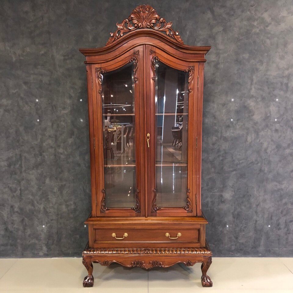 Витрина DOMKORLEONE в стиле Chippendale из красного дерева (Mahogany wood), цвет орех NAA (светло-коричневый)