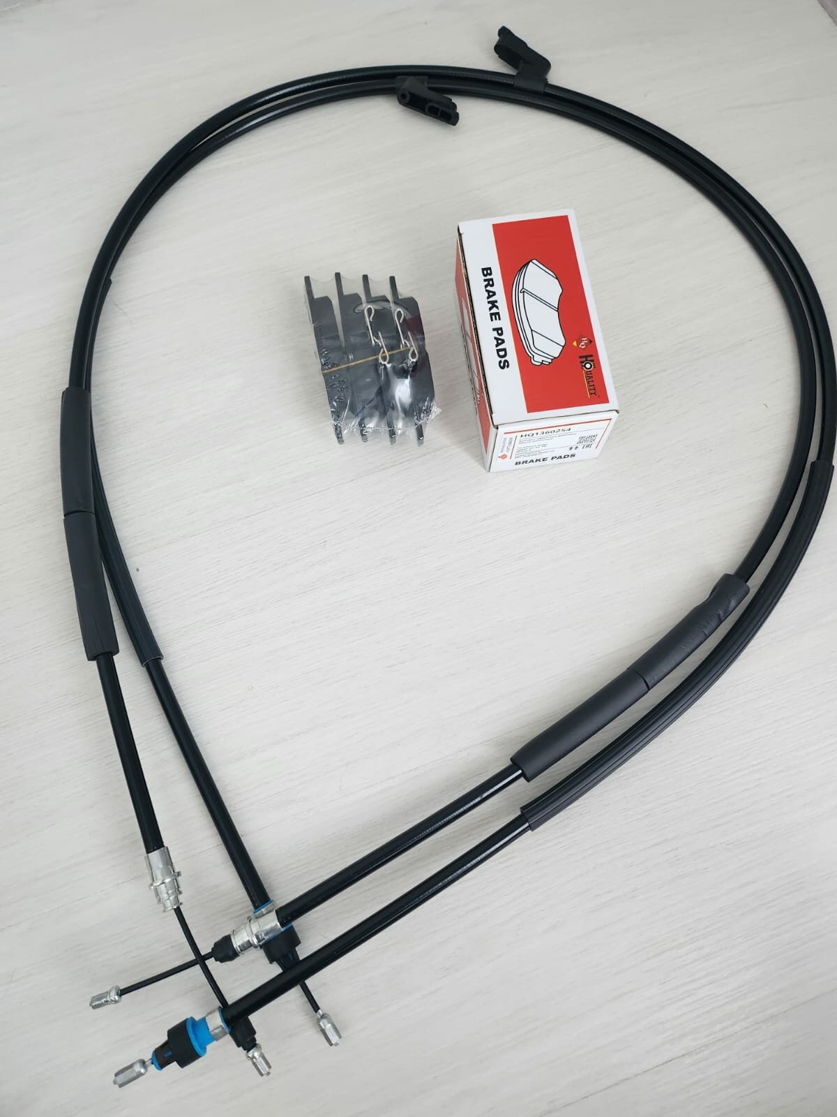 Трос ручника комплект (левый+правый+колодки) стояночного тормоза Мазда 3 Бк 3 BK с 2003 Mazda