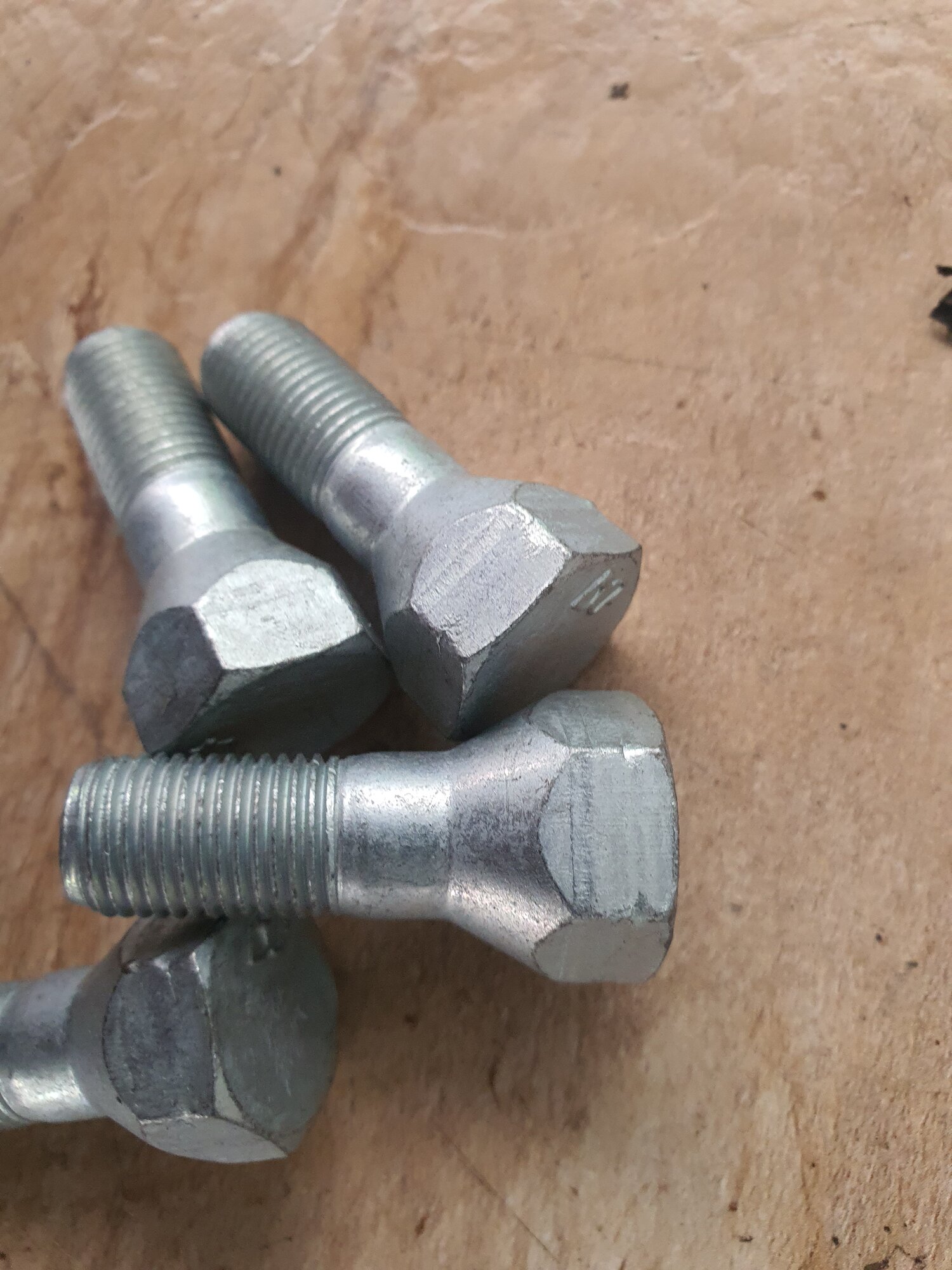 Болты Литых Дисков Ваз Классика 2101 2104 2106 2107 4 Штуки