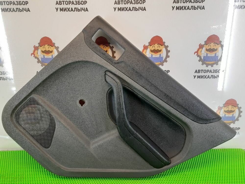 Обшивка двери задней правой Форд Фокус 2 универсал 4M51A27406B