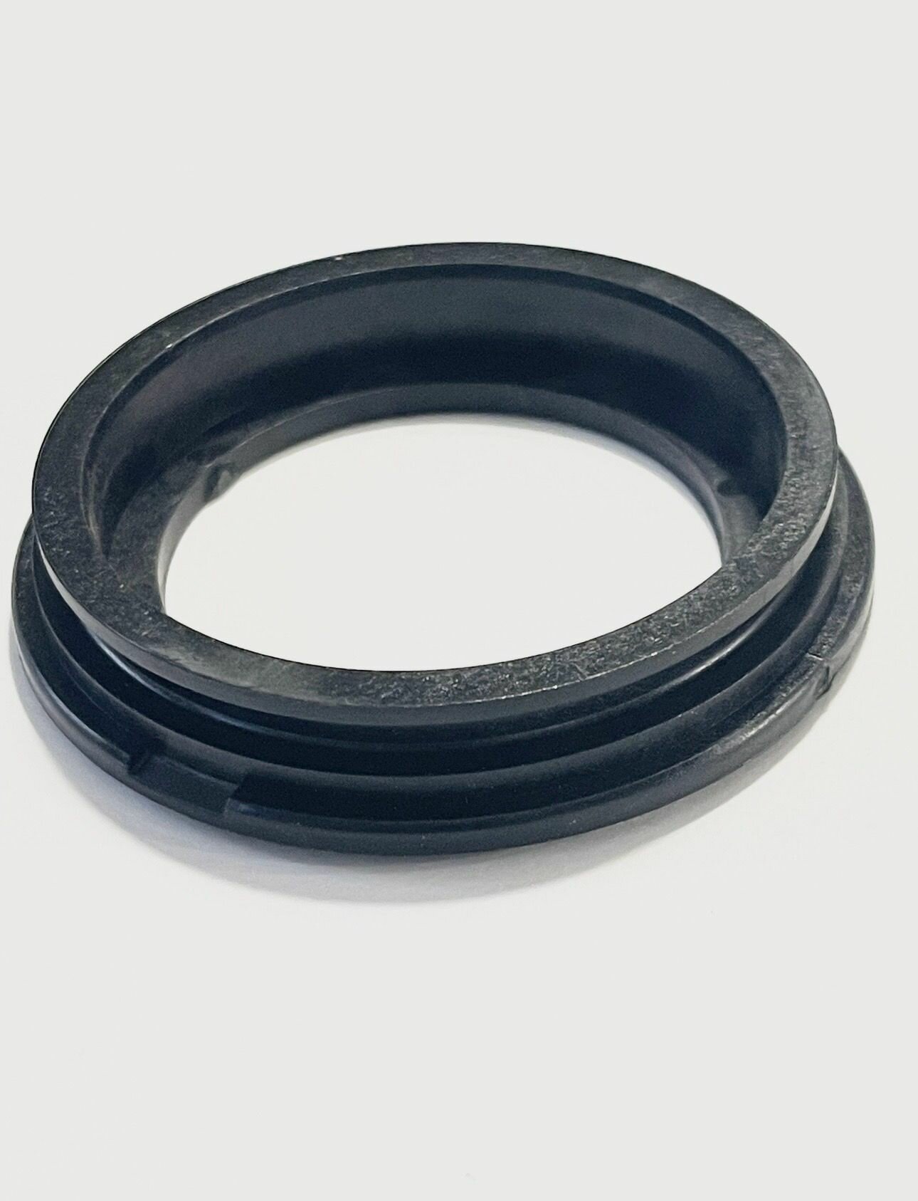 Корпус сальника подходит для перфоратора Makita (Макита) HR5001C / 416565-6 /