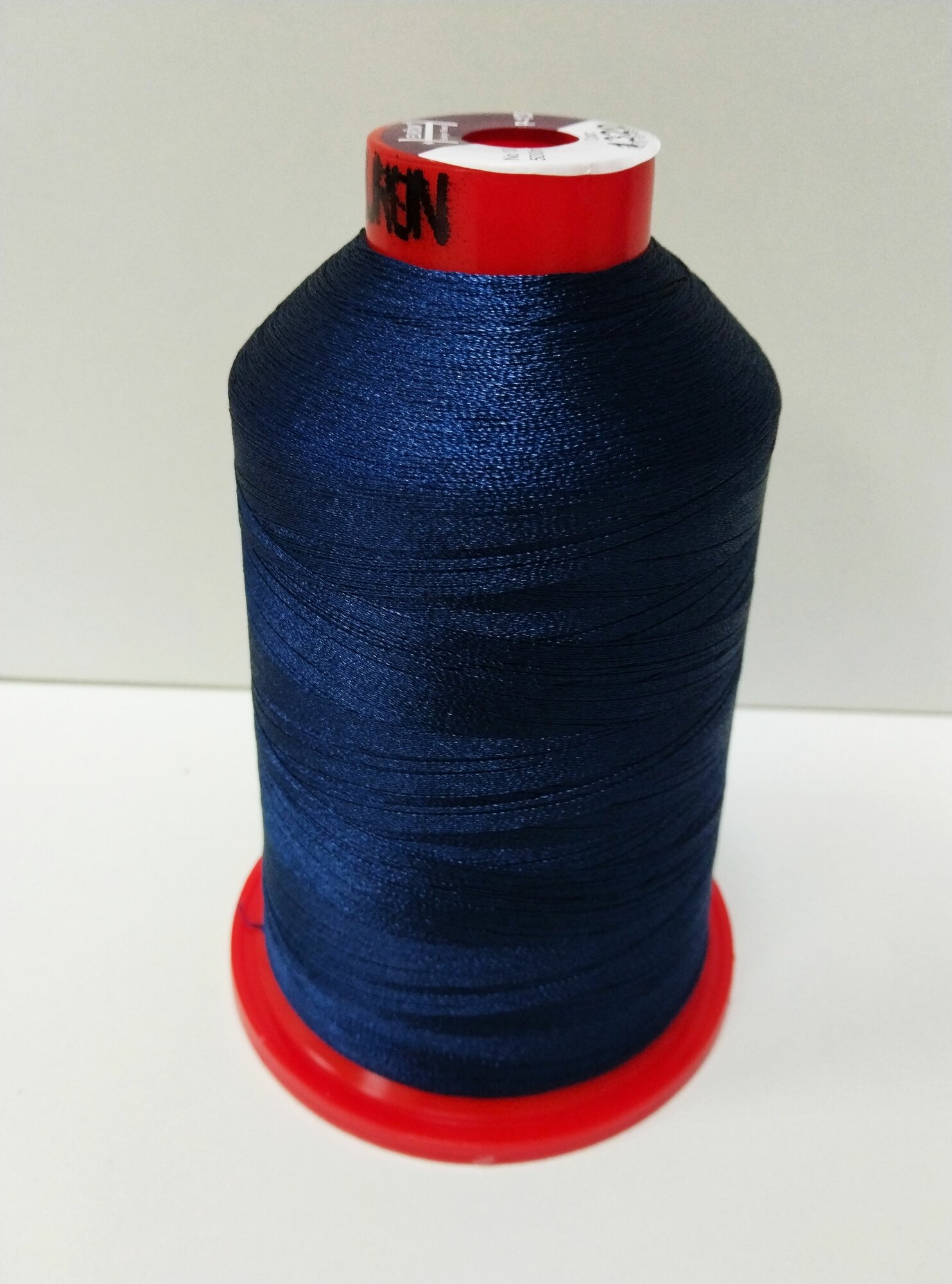 Нитки вышивальные Euron Р-130 №130 5000м, полиэстер, Цвет-1320 темно-синий