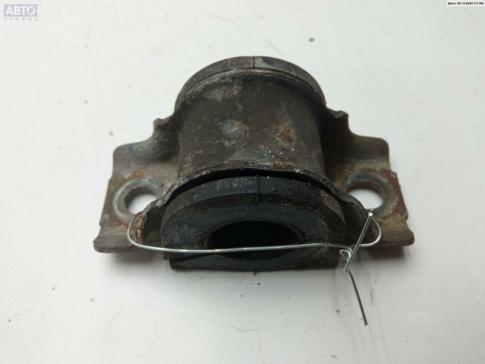 Крепление втулки стабилизатора переднего Mitsubishi Grandis