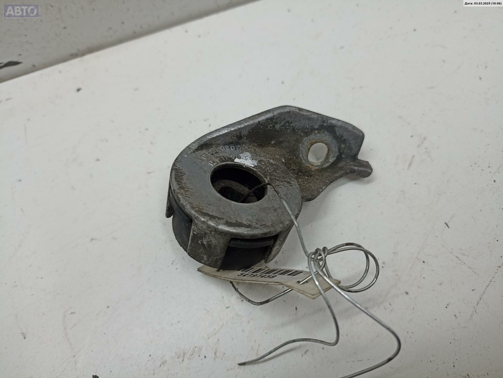 Кронштейн радиатора Opel Vectra B (1995-2002)