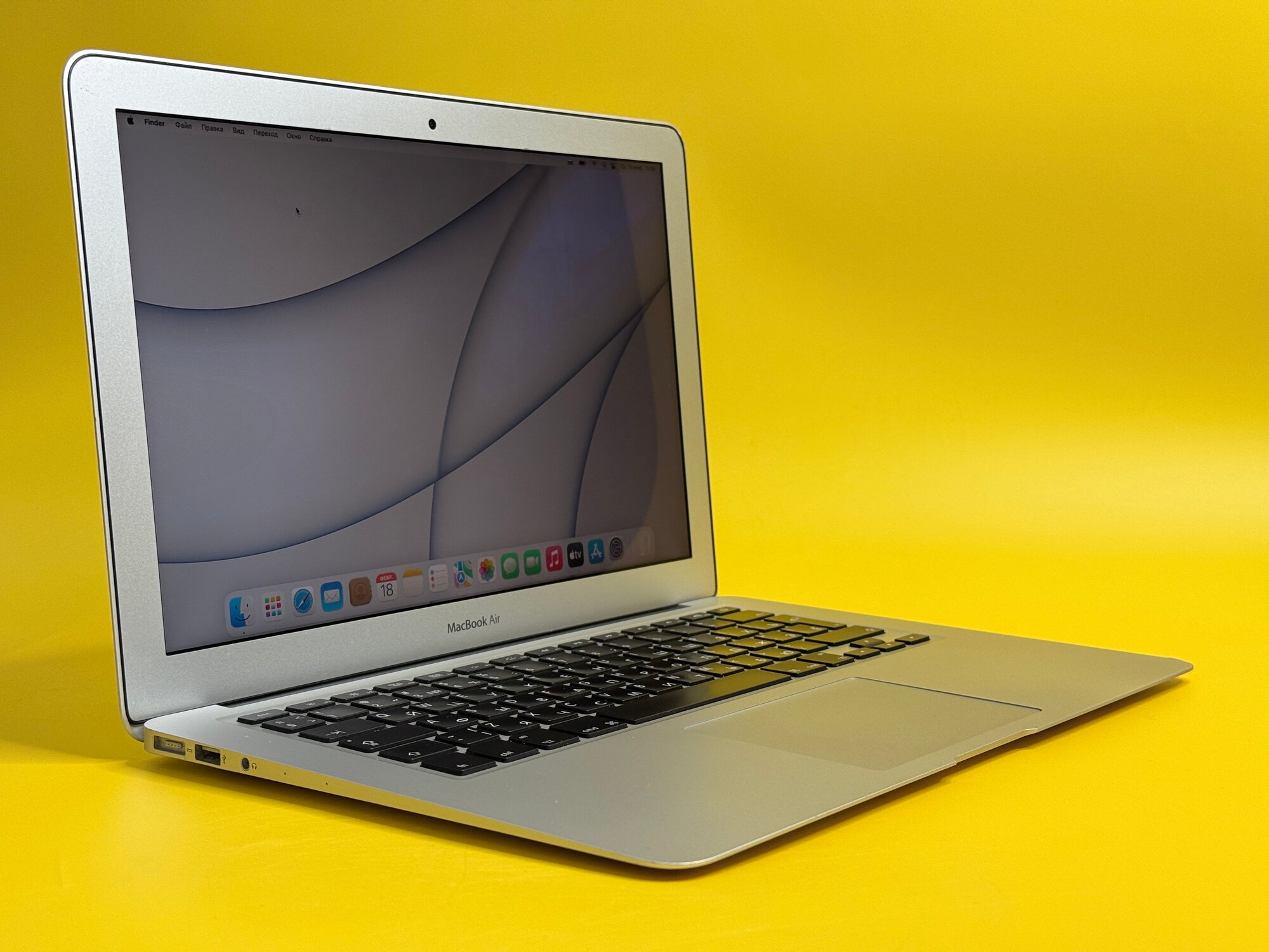 Ноутбук Apple MacBook Air 13 A1466 2015, SSD 128GB, Core i5 1.6 Ггц х 2, Ram 8Gb