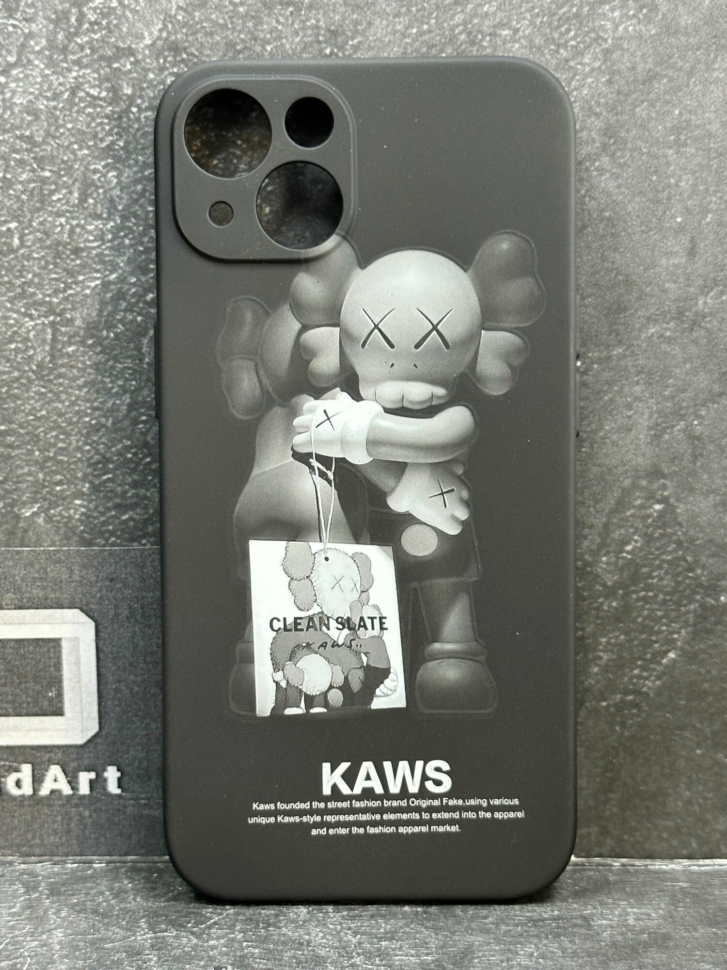 Светящийся чехол-накладка для IPHONE 13 LUXO/KAWS/ с флуоресцентным рисунком