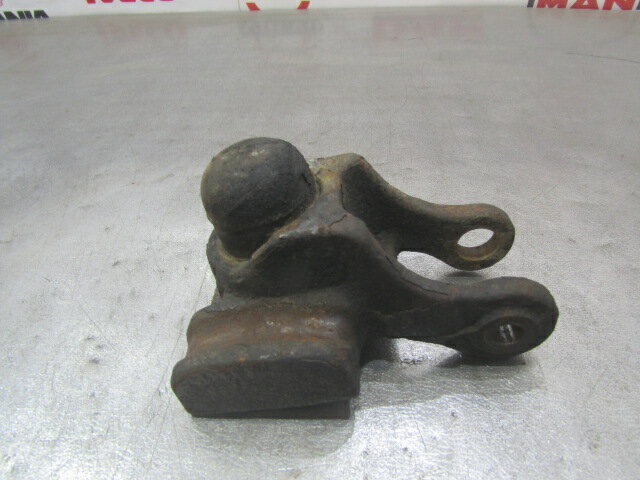 Кронштейн переднего амортизатора нижний с отбойником в сборе Scania P, R, G