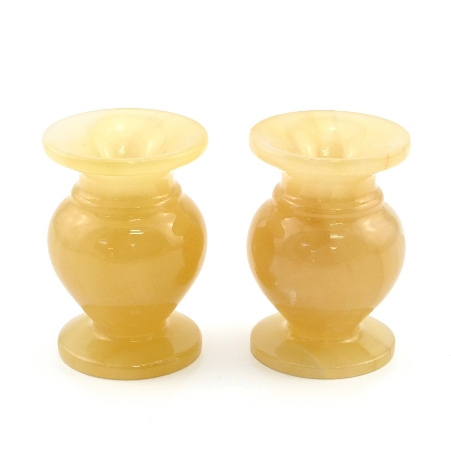 Ваза из оникса жёлтого 50*50*70мм. .