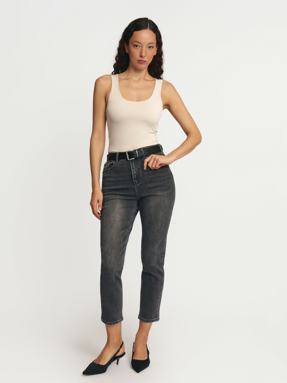 Джинсы зауженные 