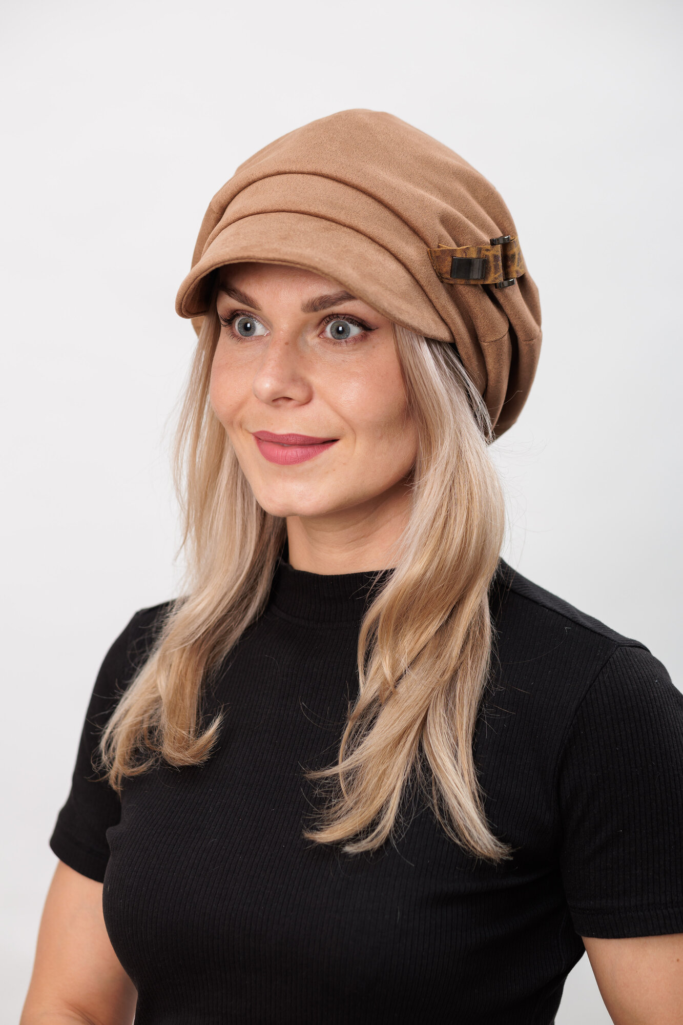 Шапка кепи для женщин