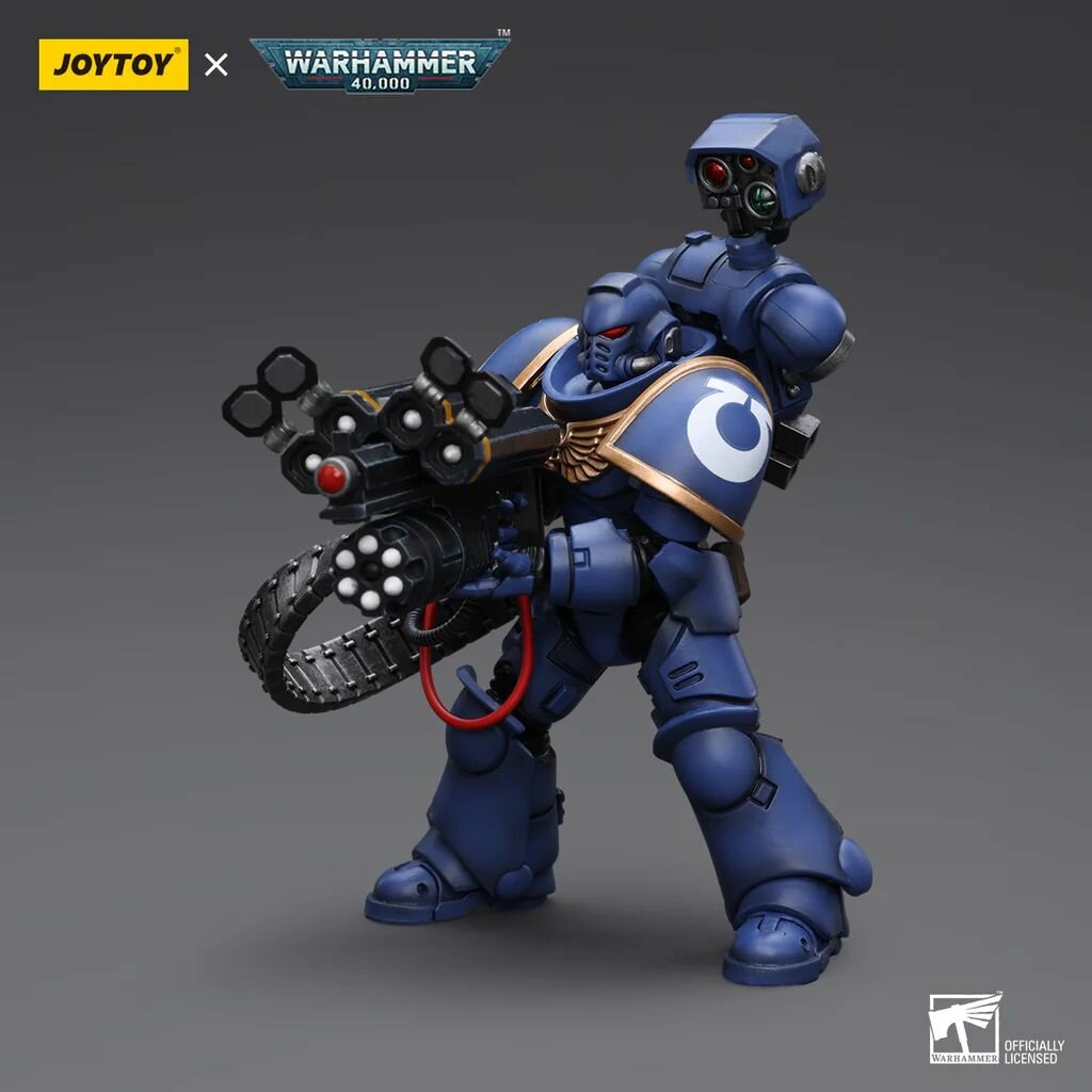 Warhammer 40000 Подвижная фигурка JOYTOY Ultramarines Desolation Marine with Castellan Launcher (Superfrag)