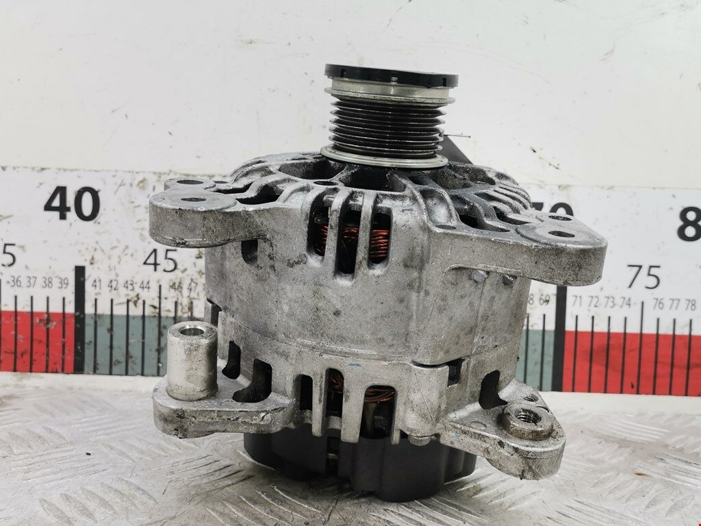 Генератор Volkswagen Golf 5 03C903023BX арт. 2175430