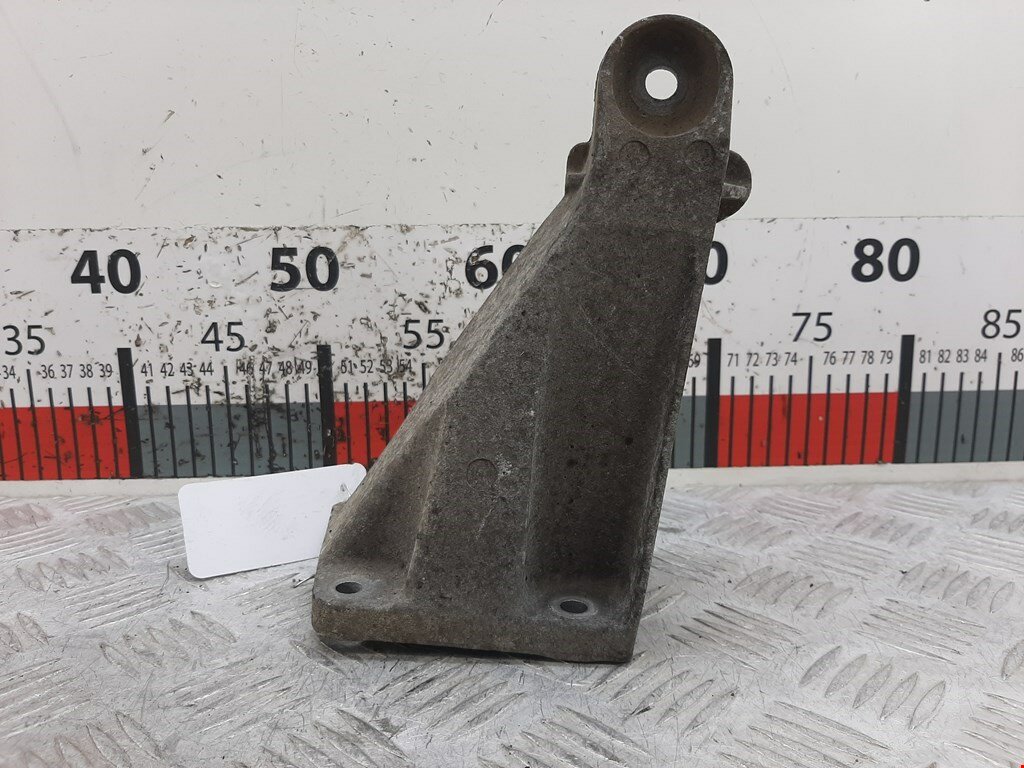 Кронштейн (крепление лапа) двигателя BMW 3-Series (E90/E91/E92/E93) 22116760309 арт. 2179360