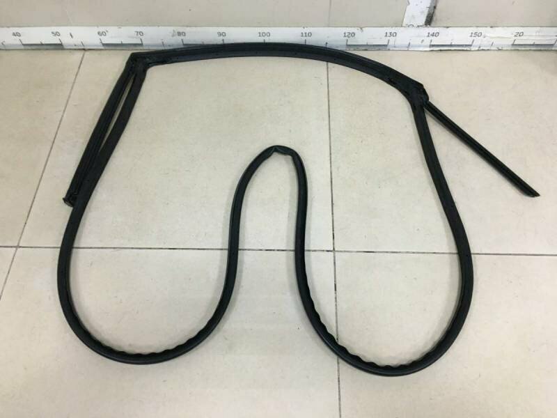 Уплотнитель двери Hyundai Elantra CN7 2020 кат.номер: 83130AA000