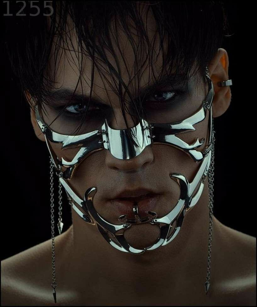 Стальная маска М в стиле Киберпанк для нижней части лица. Украшение11