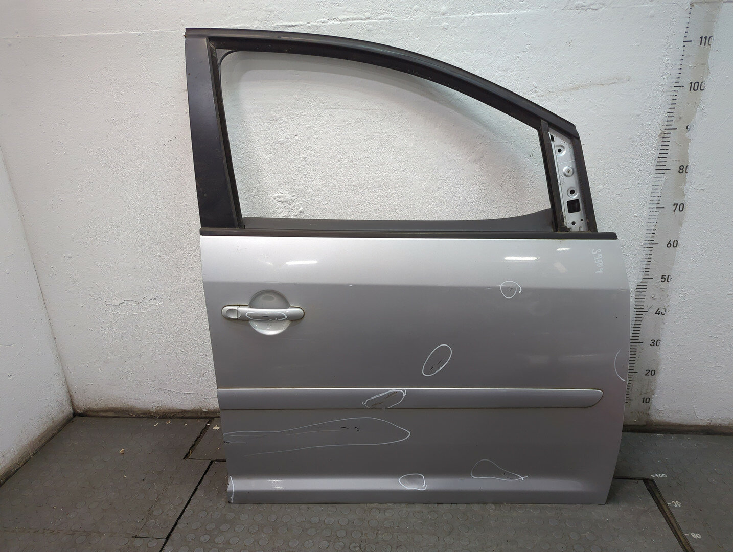 Дверь боковая (легковая) правая передняя Volkswagen Touran Б/У