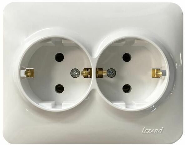 Розетка 2-м Karina Life с заземл. ПБТ бел. LEZARD 708-0200-127B