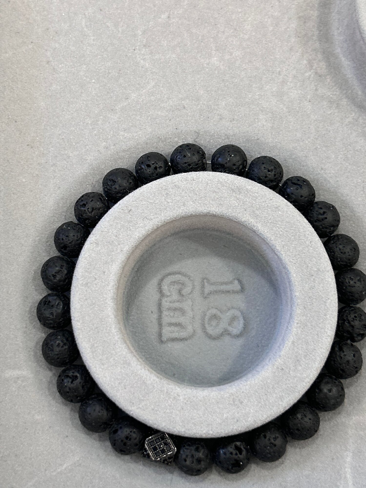 Браслет-нить, фианит, вулканическая лава