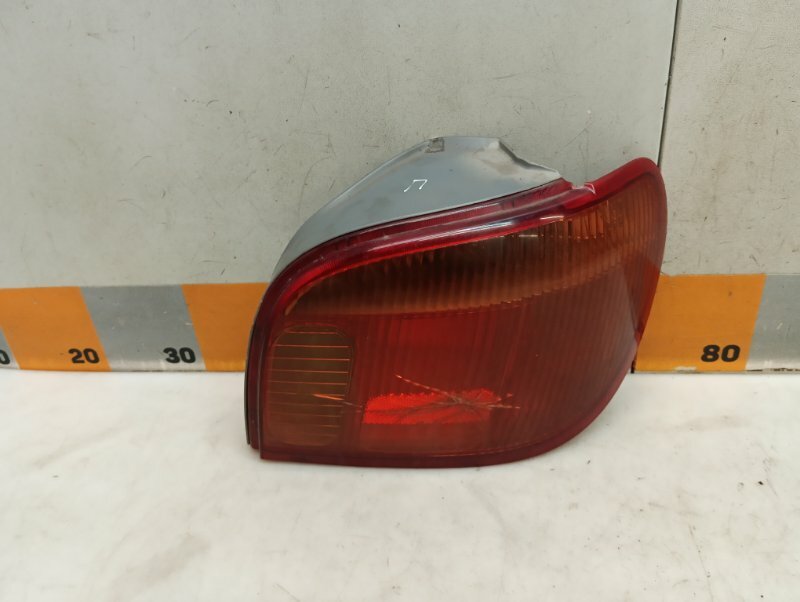 Б/У дефект, оригинал, Тойота Витц Фонарь задний правый Toyota Vitz 2002 327059 TOYOTA арт. 8155052280