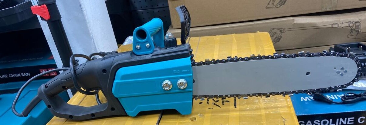 Электропила с длиной шины 30 см (12 дюймов), мощность 1200 ватт