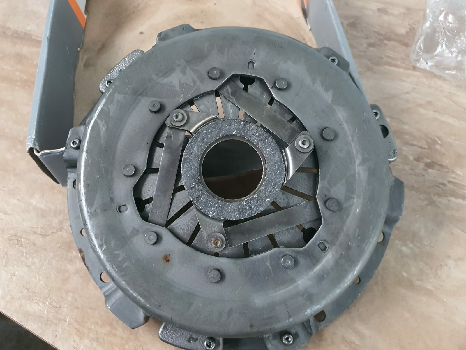 Корзина Сцепления Ваз Нива 2121 213 214 2131 Классика 2101-2107.