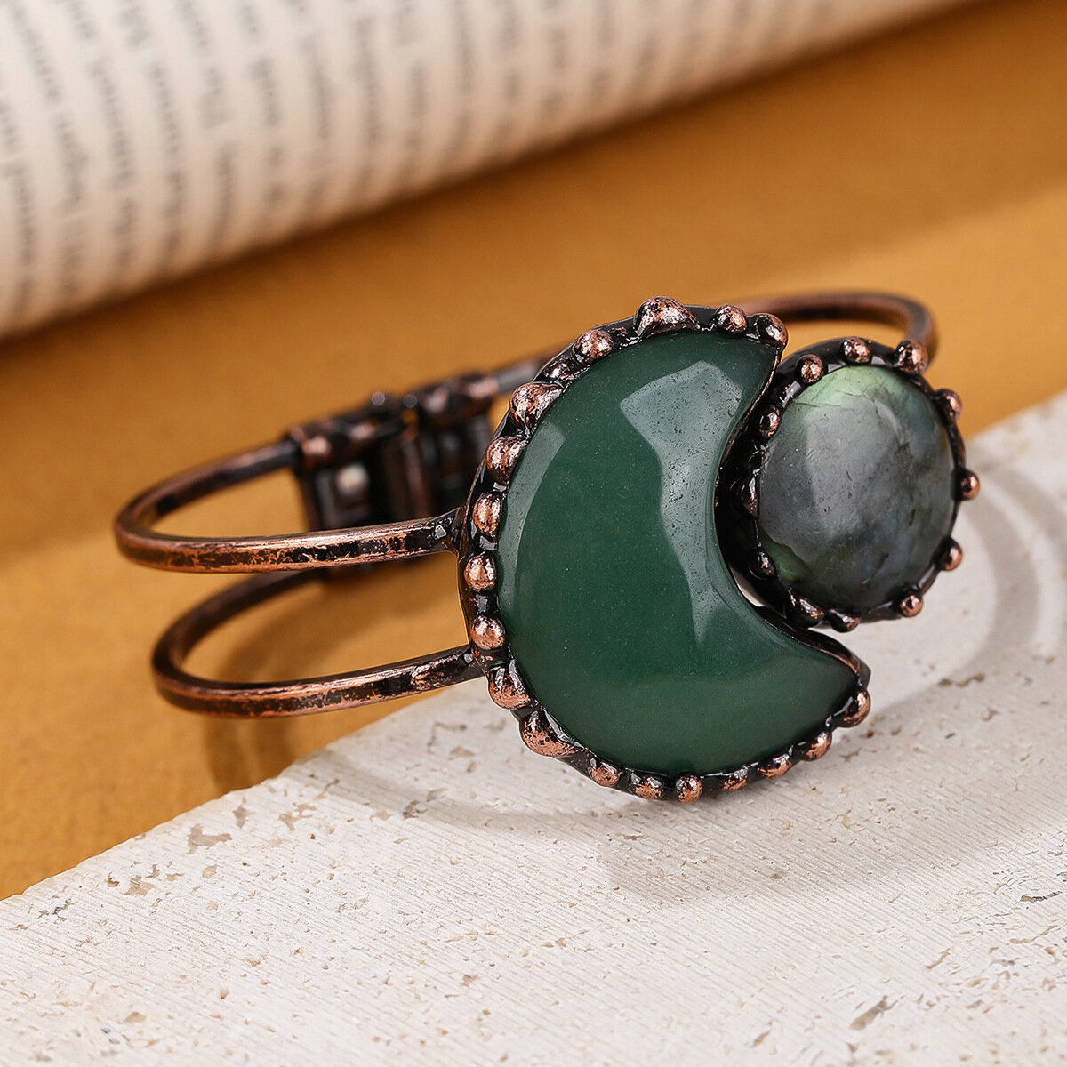 Жесткий браслет, хрусталь