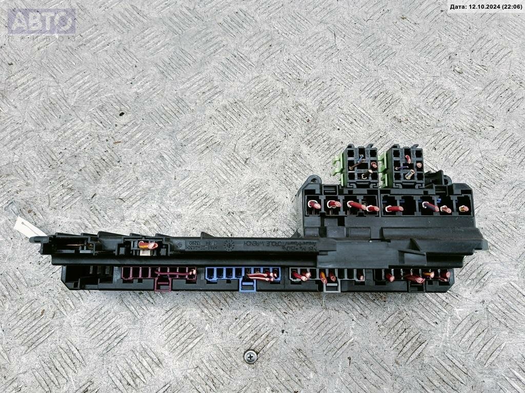 Блок предохранителей BMW 5 E60/E61 (2003-2010)